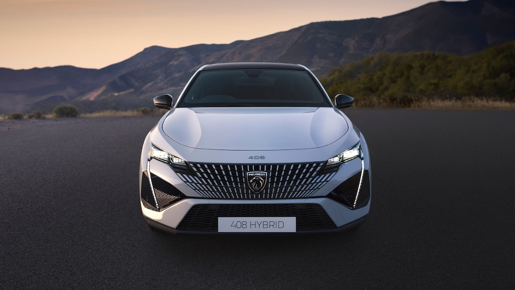 PEUGEOT 408 Hybrid MHEV | Fastback-inspired