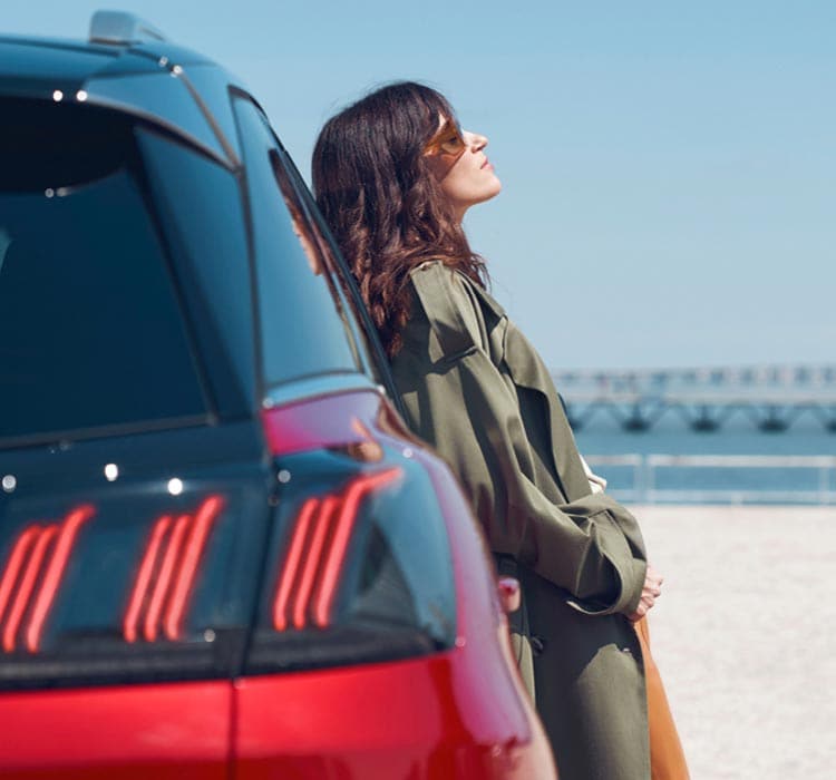 PEUGEOT 3008 SUV Hybrid | Driveaway Offer